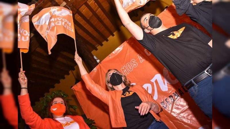 Mercedes Calderón inicia movimiento por la gubernatura de Michoacán