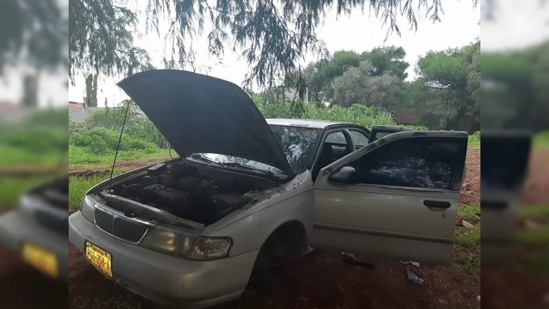 En operativos, aseguran dos vehículos y “Crystal” en Uruapan, Michoacán
