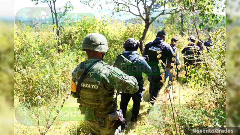 Hallan fosa clandestina con dos cadáveres en Tangancícuaro