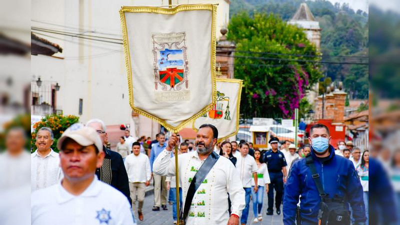 Julio Arreola y Cuerpo de Regidores, fijan y publican Bando Solemne por ...