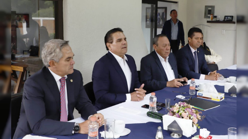 Hermano de Silvano Aureoles chamaquea a Jesús Zambrano y vota en el ...