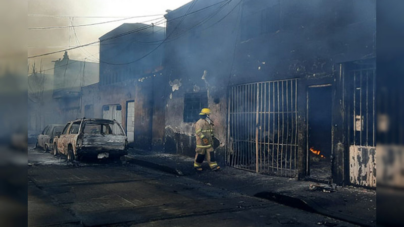 Incendio de pipa en Aguascalientes deja 15 viviendas y 17 vehículos con ...