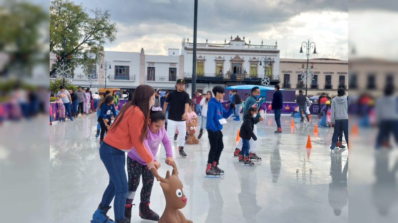 Suman ya 20 mil personas que han asistido a la pista de hielo que ...