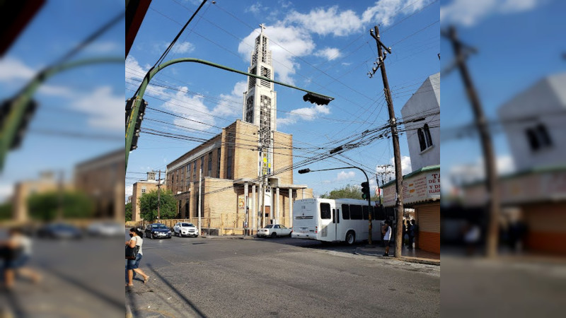 Intenta robar una iglesia, se tropieza y se clava la espada de San ...