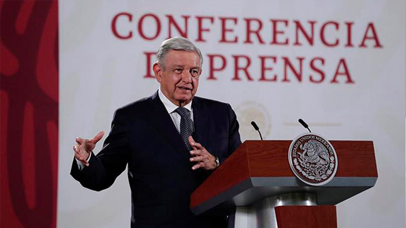 Reciben a AMLO con protestas, ahora en San Luis Potosí