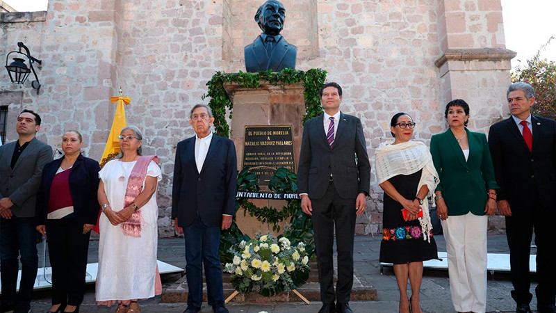 Alfonso Martínez conmemora aniversario luctuoso de Natalio Vázquez Pallares