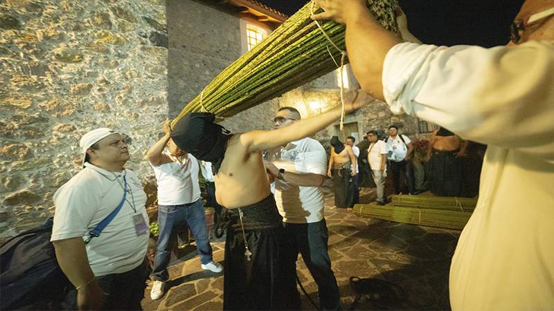 El Pueblo Mágico De Taxco Vive Con Fervor El Jueves Santo Ritual De Fe