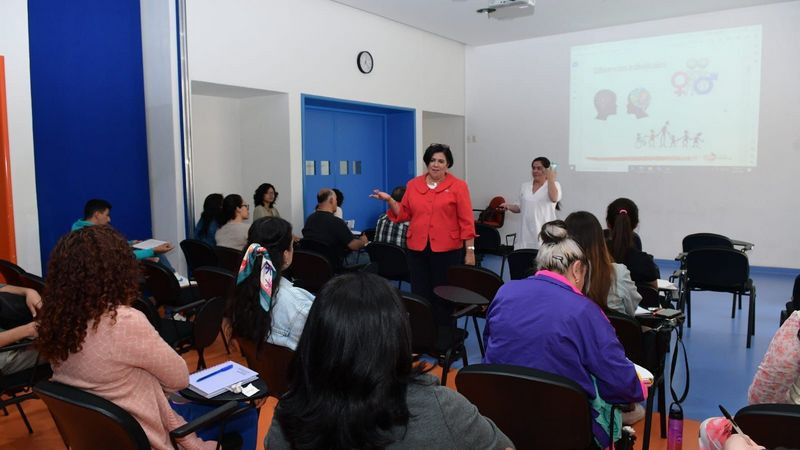 Sedeco capacita a personal del CRIT en estrategias de promoción en Morelia