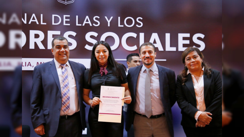 Reconoce SSM labor asistencial de trabajadores sociales
