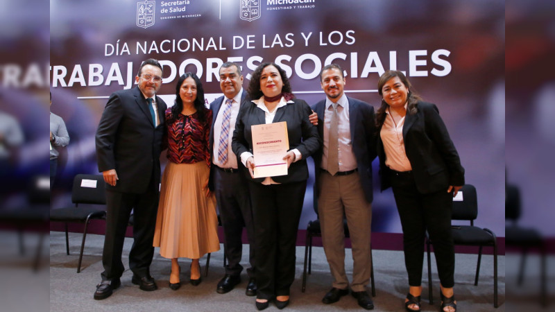 Reconoce SSM labor asistencial de trabajadores sociales