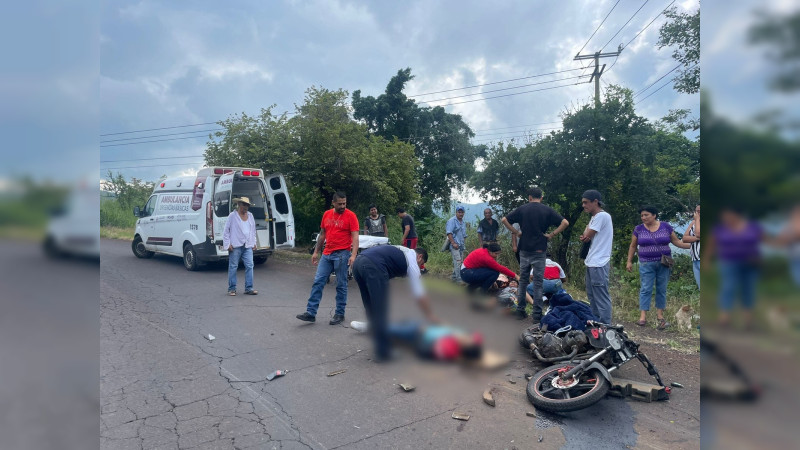Michoacán Joven Motociclista Derrapa Y Pierde La Vida Sobre La