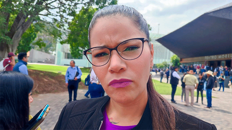 Llama Carolina Rangel a denunciar la violencia digital ante la Fiscalía