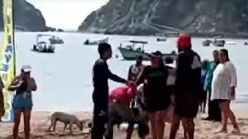Mujer pierde la vida tras ser atacada por un tiburón en la Bahía de Melaque, Jalisco