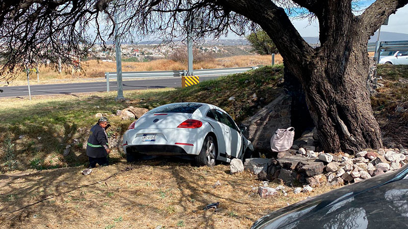 Se registra choque en Fray Junípero Serra, de Querétaro capital