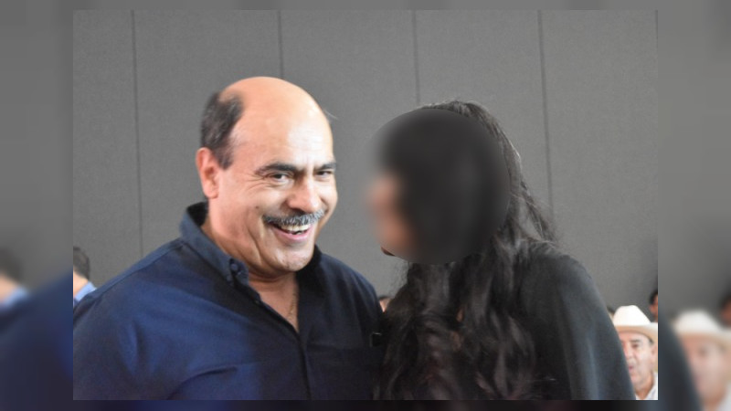 Exhiben a Alcalde “mataperros” de Michoacán y sus funcionarios ...