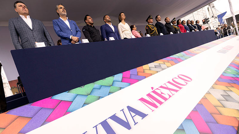 Testifica Gobernador el desfile cívico militar del CCXIV Aniversario ...