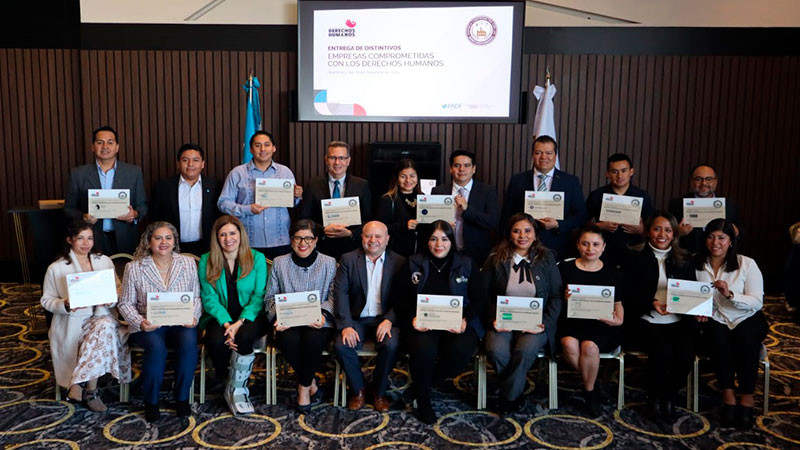 Reciben 25 corporativos de Querétaro distintivo “Empresa Comprometida con los Derechos Humanos”