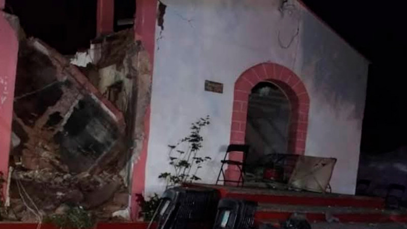 Explosión de pirotecnia deja un adolescente muerto y 22 heridos, en Tetipac, Guerrero