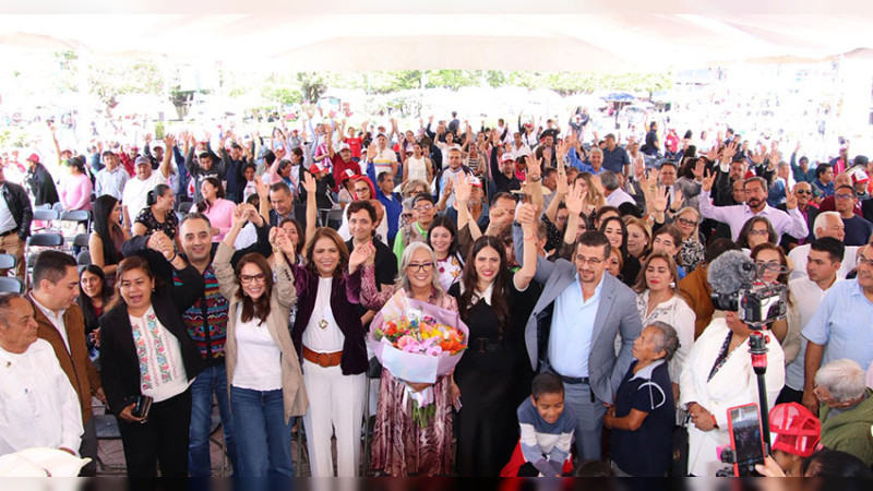 Emma Rivera rinde su primer informe legislativo en Zitácuaro