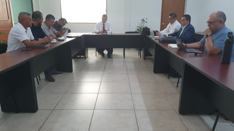 Continúan mesas de trabajo entre UMSNH y SUEUM para levantar huelga