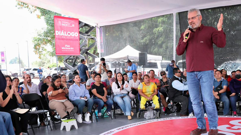 Teleférico de Uruapan, legado para personas con discapacidad: Bedolla