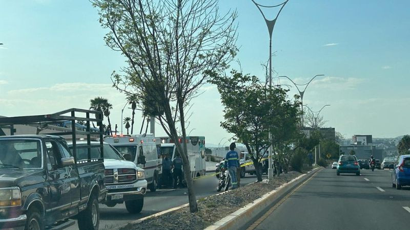 Motociclista pierde la vida tras fatal accidente entre tres vehículos ...
