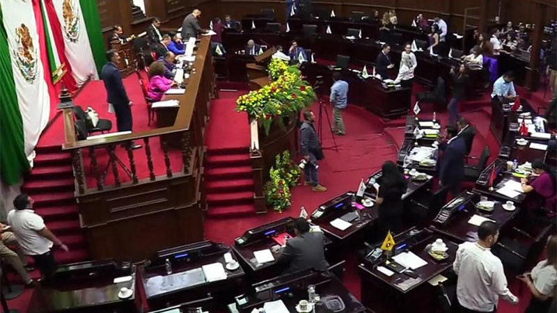 Congreso de Michoacán avala Reforma Electoral bajo manifestaciones del ...