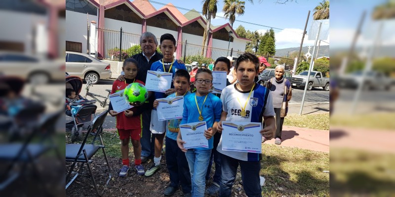 A aportar a la estabilidad y desarrollo de Michoacán convoca Ángel ...