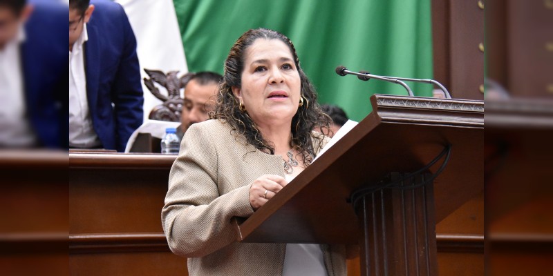 Propone Lilia Rodríguez reconocer el trabajo de las educadoras