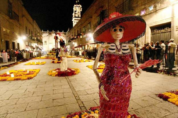 Entregan Recursos A Municipios Para Fortalecer Tradiciones De Noche De Muertos En Michoacán