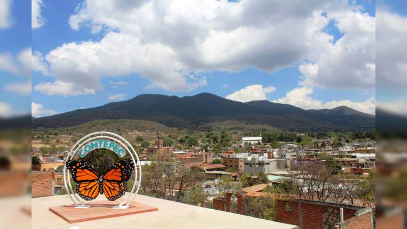 Develan imágenes de la Monarca, en Contepec